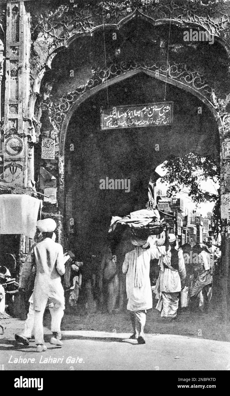Scene of Lahari Gate in Lahore, Pakistan on April 22, 1942. (AP Photo ...