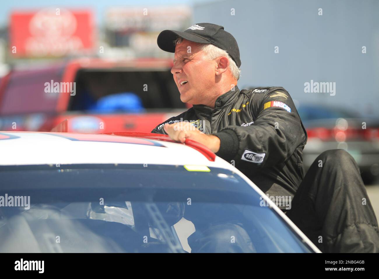 Nascar driver Dennis Setzer during qualifying for the NASCAR Lenox ...