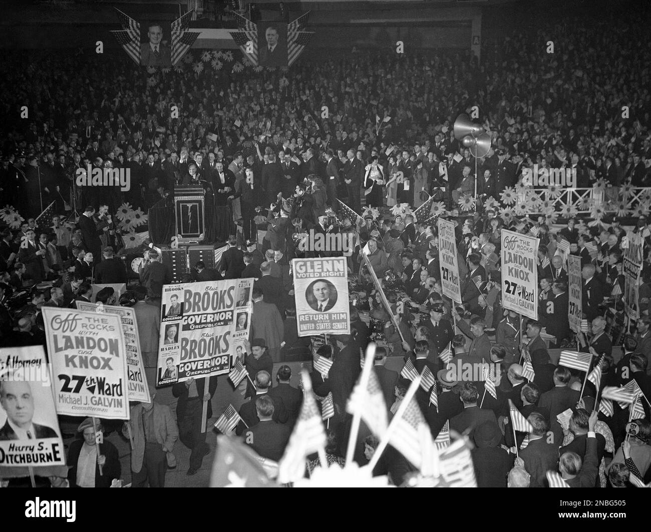 A section of the crowd that filled to overflowing the huge Chicago ...