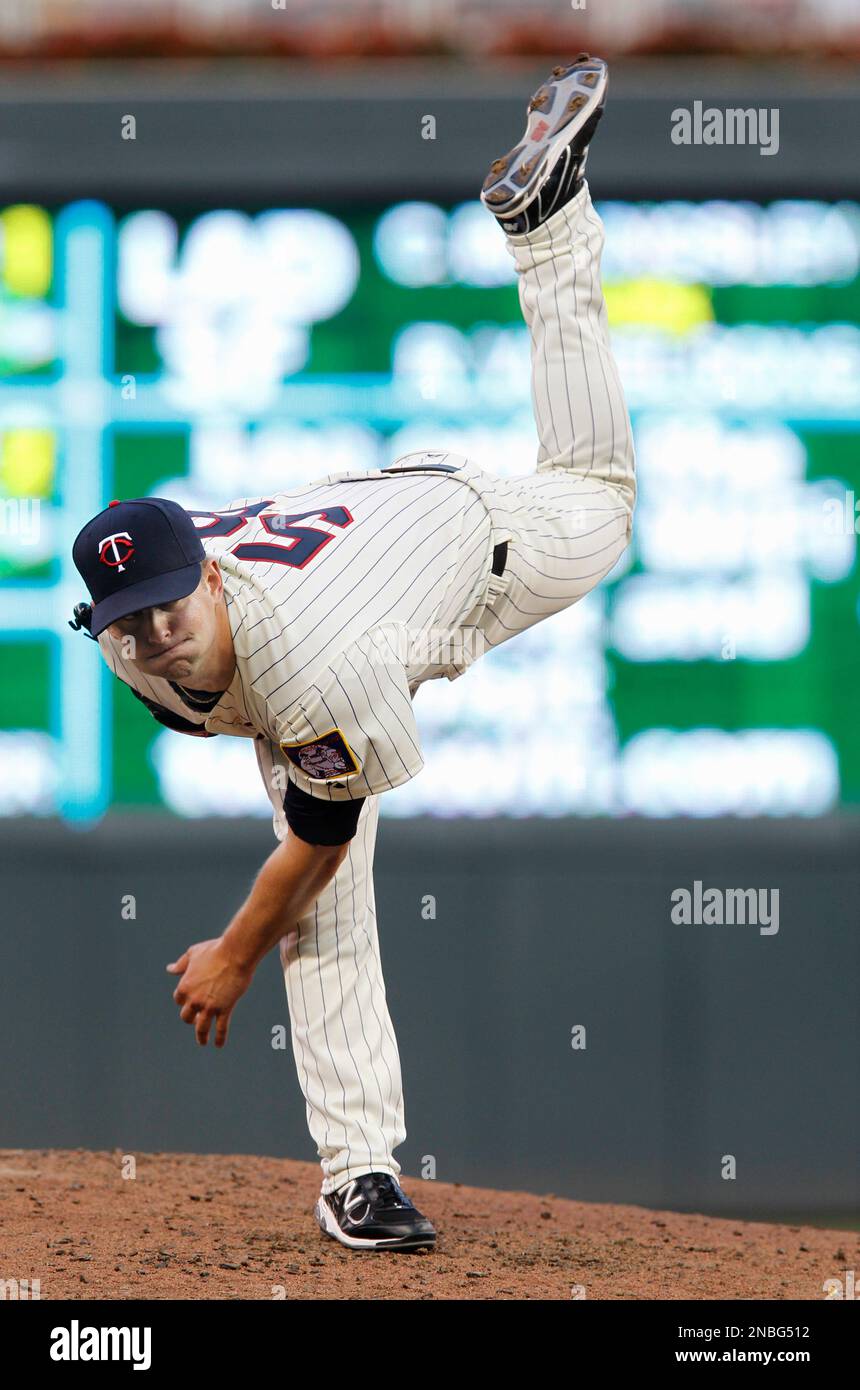 Minnesota Twins pitcher Scott Diamond shown in his major league debut ...
