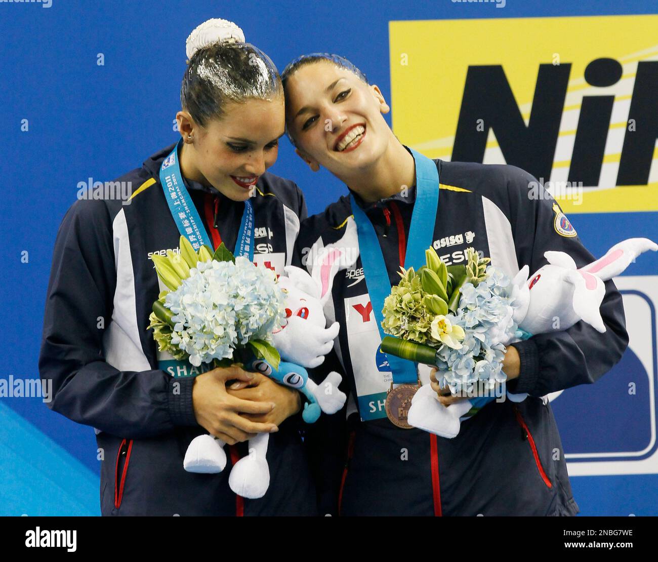 Spain's Ona Carbonell, left, and Andrea Fuentes pose with their bronze ...