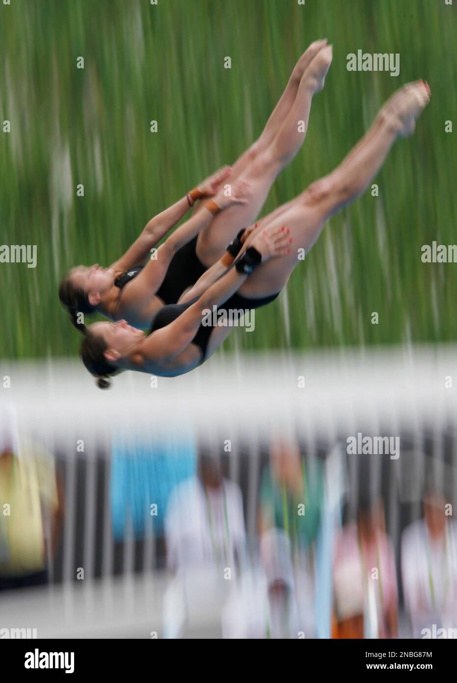 Australia's Alexandra Croak and Melissa Wu dive during the women's 10 ...