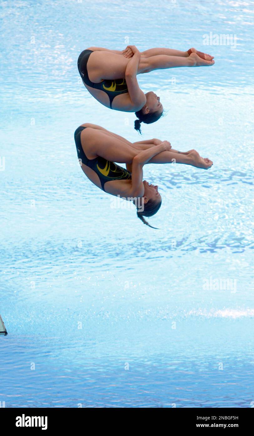 Australia's Anabelle Smith and Sharleen Stratton dive during the women ...