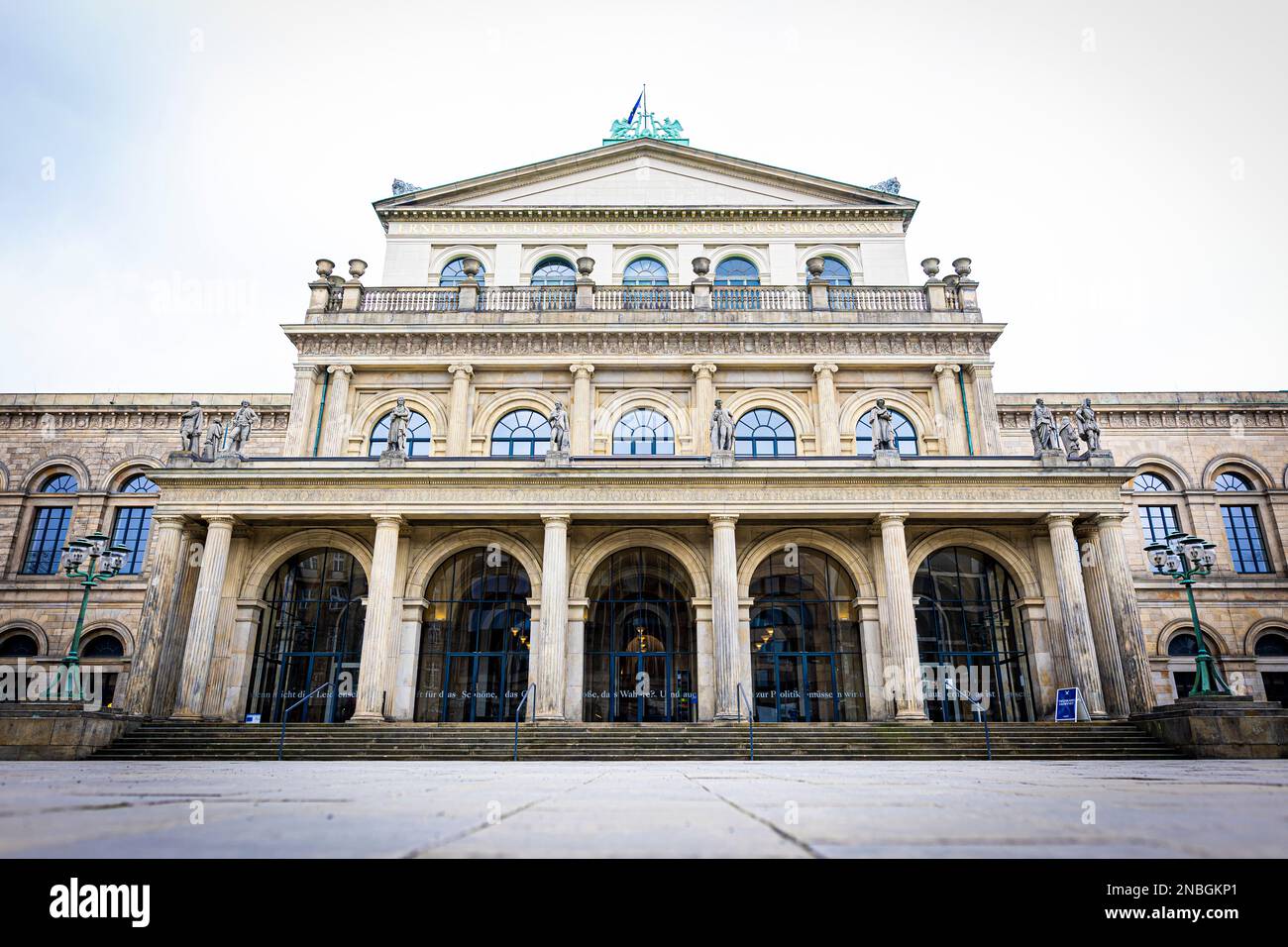 Hanover state opera house hi-res stock photography and images - Alamy