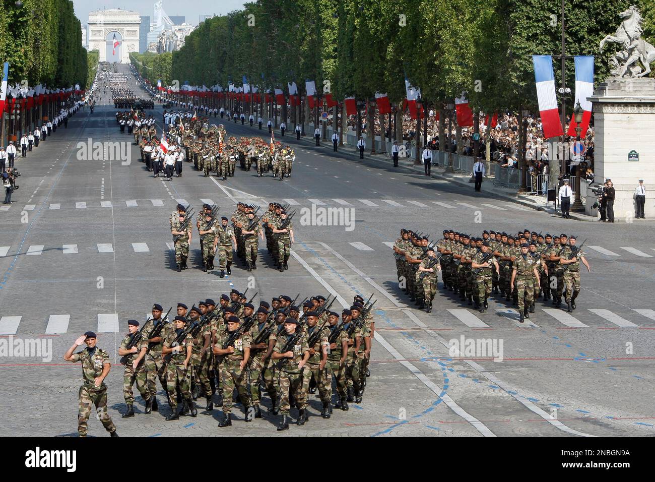 French army soldiers open the traditional Bastille Day parade on the ...