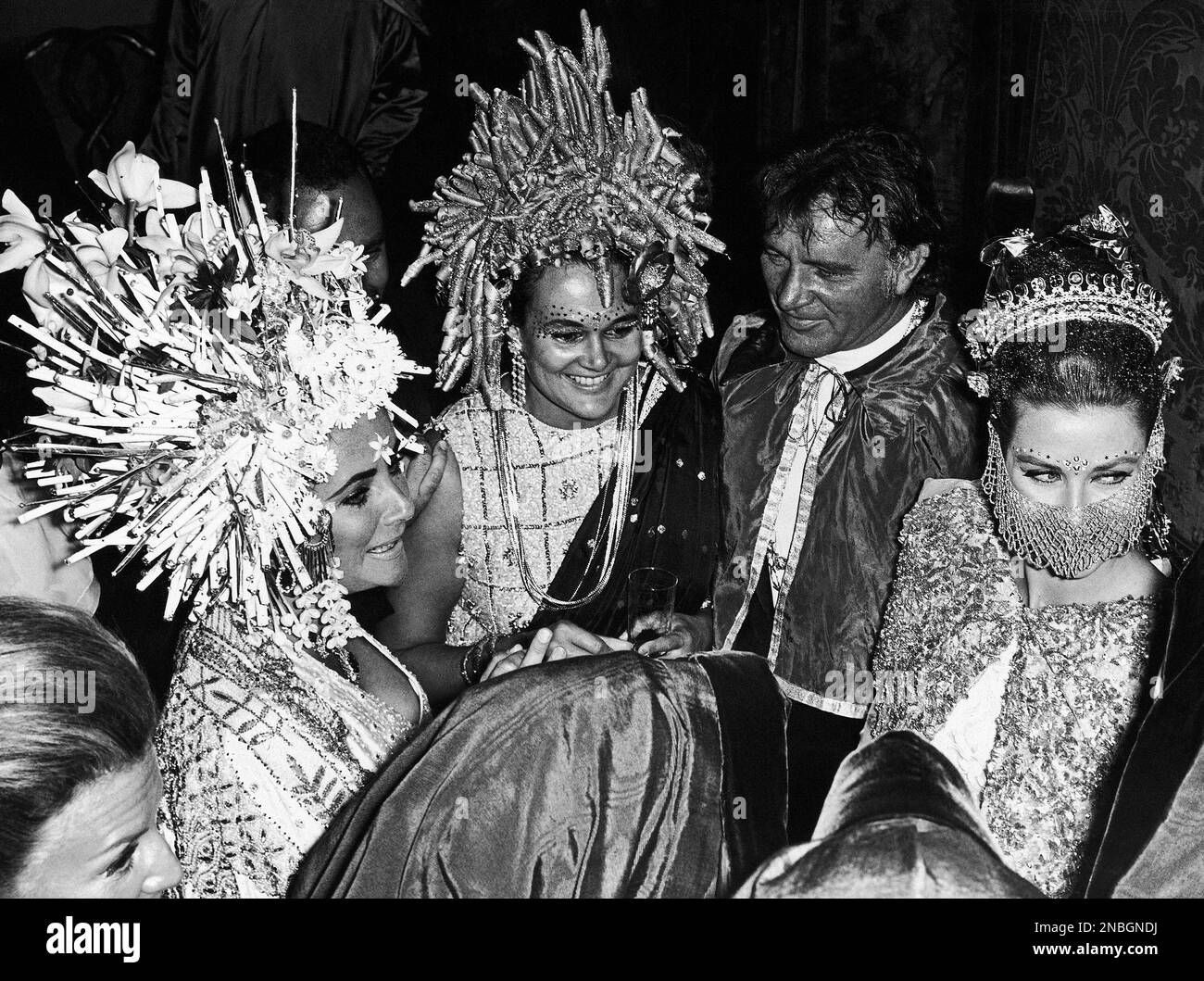Fom left to right: British actress Elizabeth Taylor; Mara Taylor, wife ...