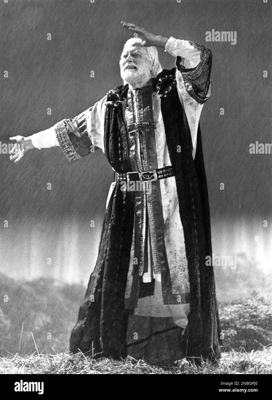 LAURENCE OLIVIER in the title role in the British TV Movie KING LEAR ...