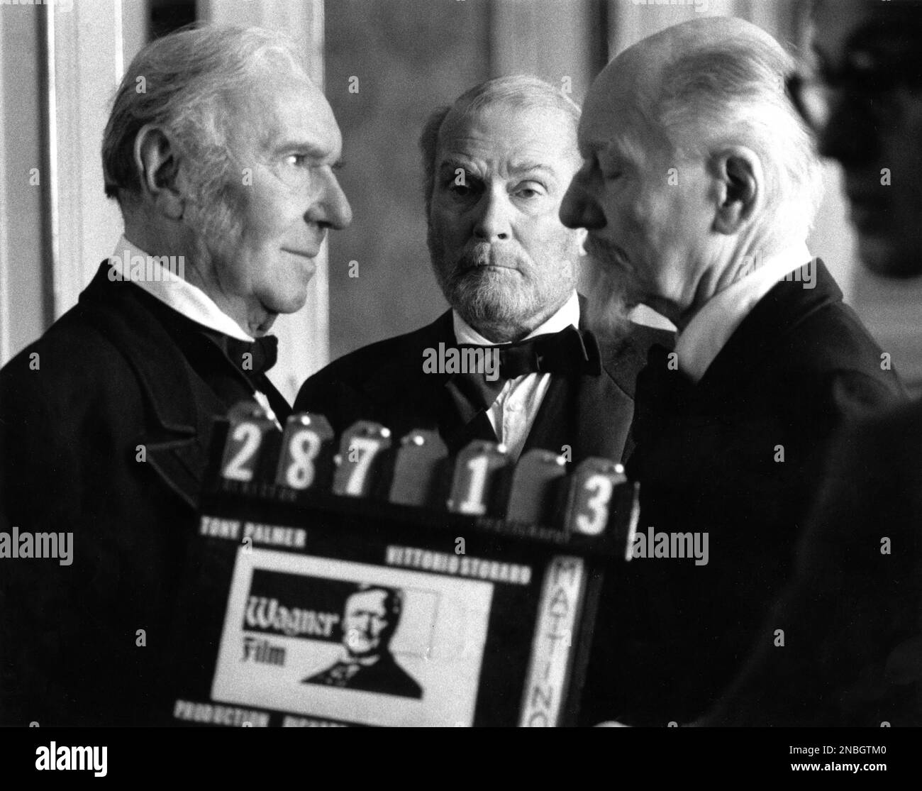 John gielgud richard burton hi-res stock photography and images - Alamy