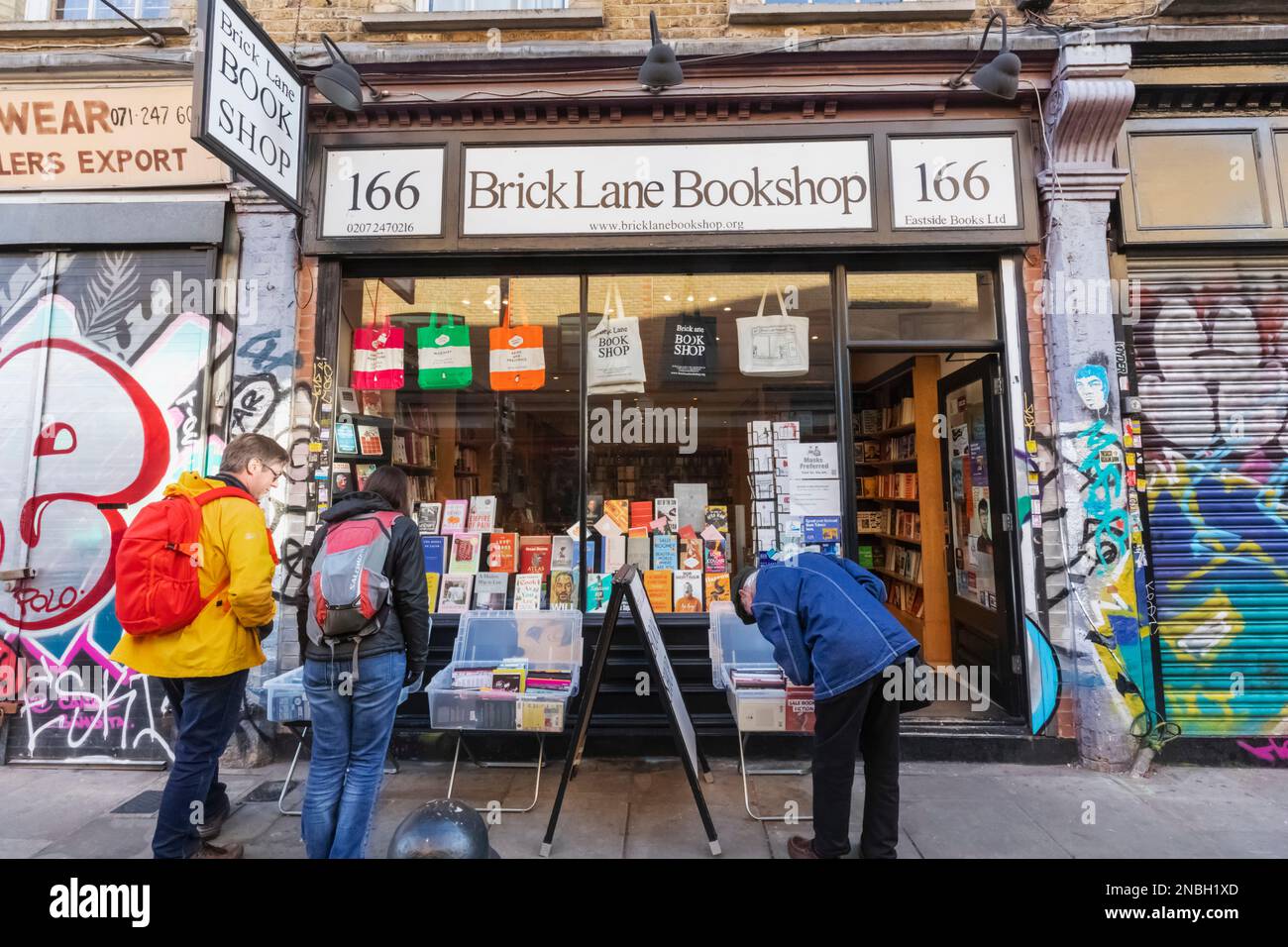 England, London, Spitalfields, Brick Lane, Bookshop Stock Photo - Alamy