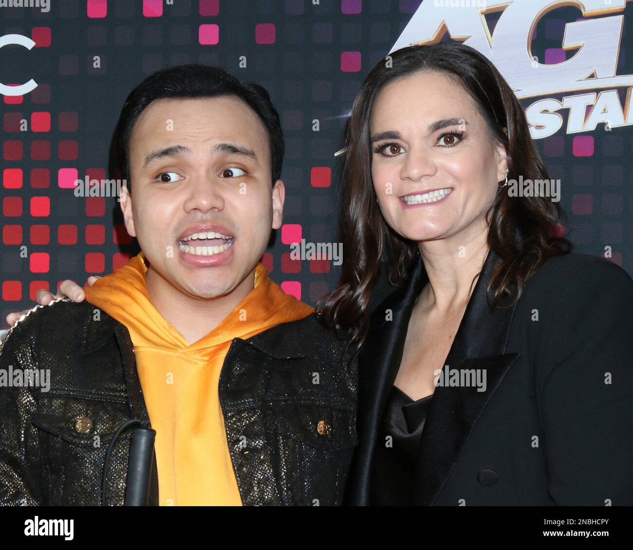 LOS ANGELES - NOV 3: Kodi Lee, Tina Lee at the America's Got Talent ...