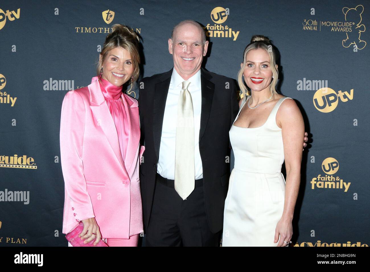 LOS ANGELES - FEB 10: Lori Loughlin, Bill Abbott, Candace Cameron Bure ...