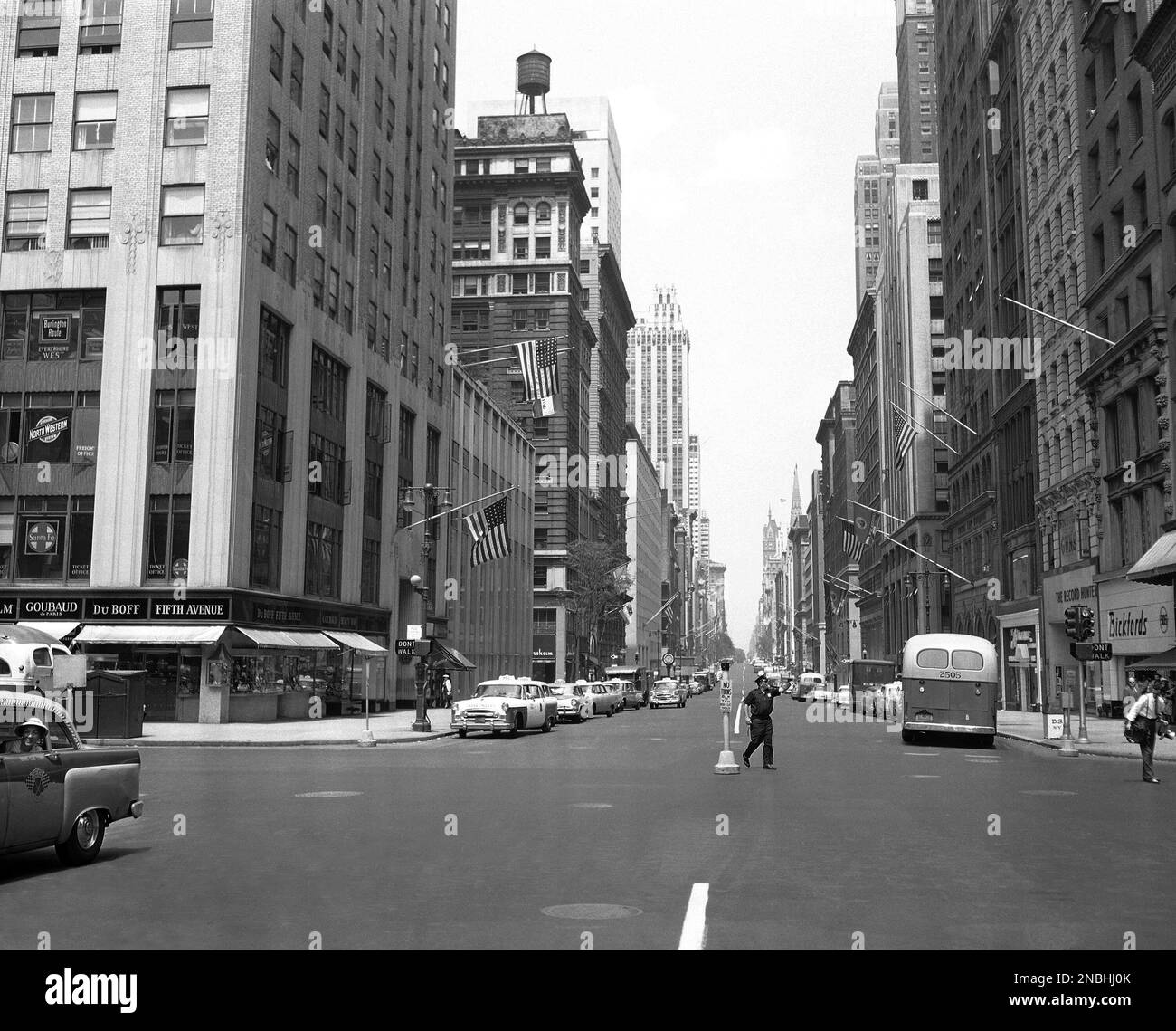 Busy Fifth Avenue, at 42nd Street, during “Operation Alert”, New York ...