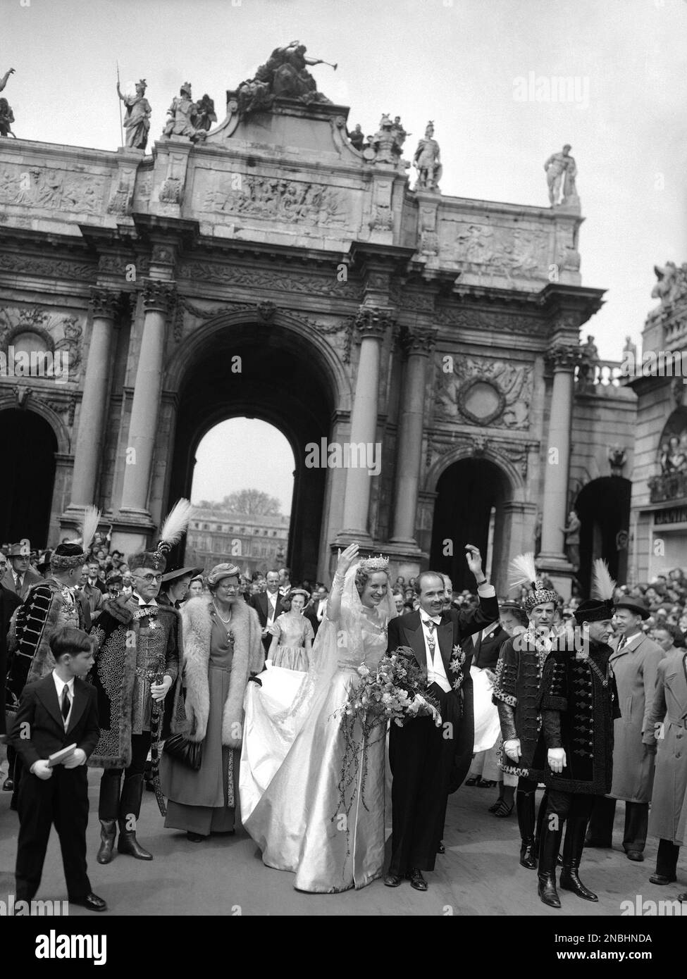 Archduke Otto von Habsburg and his bride, Princess Regina of Saxe ...
