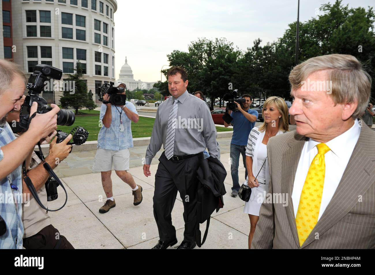With the Capitol in the background, former Major League Baseball ...