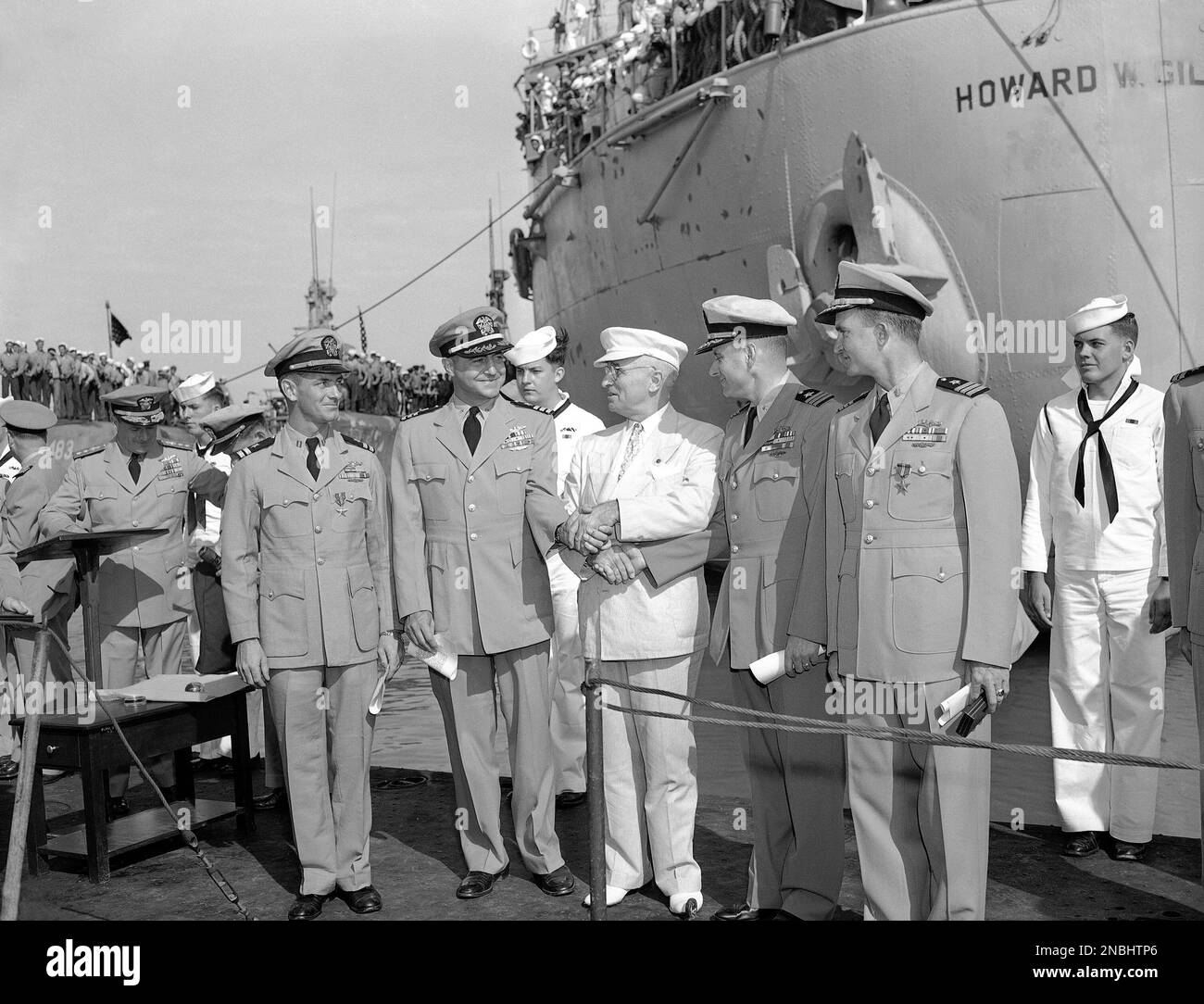 Combat medals were given four wartime submarine commanders in a ...
