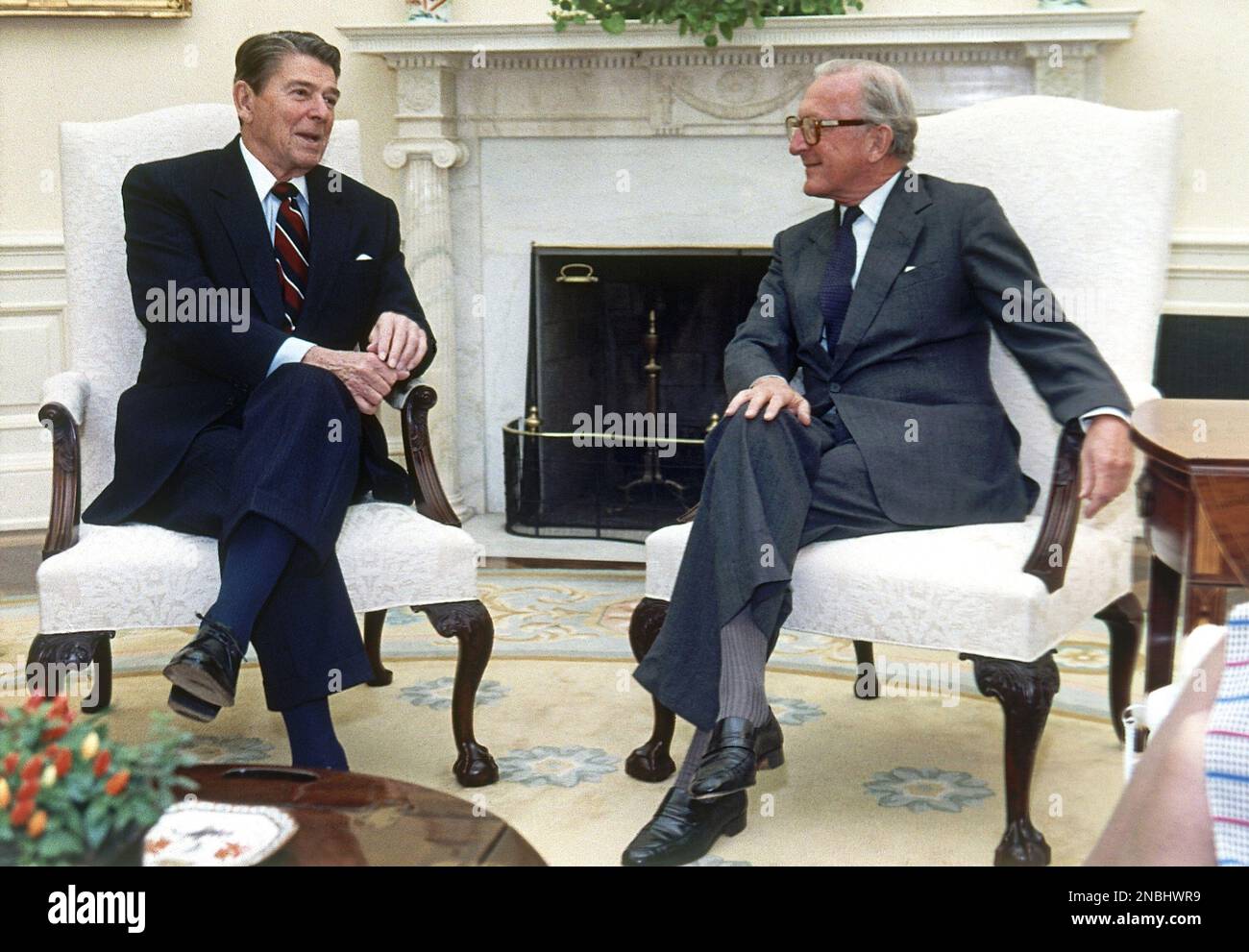 US President ronald reagan meets with NATO (North Atlantic Treaty ...
