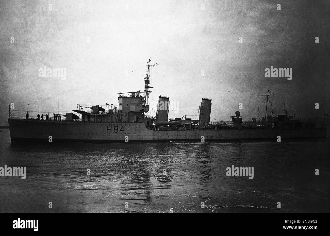 The destroyer the H.M.S. Brilliant H84 arriving at Chatham Dockyard in ...