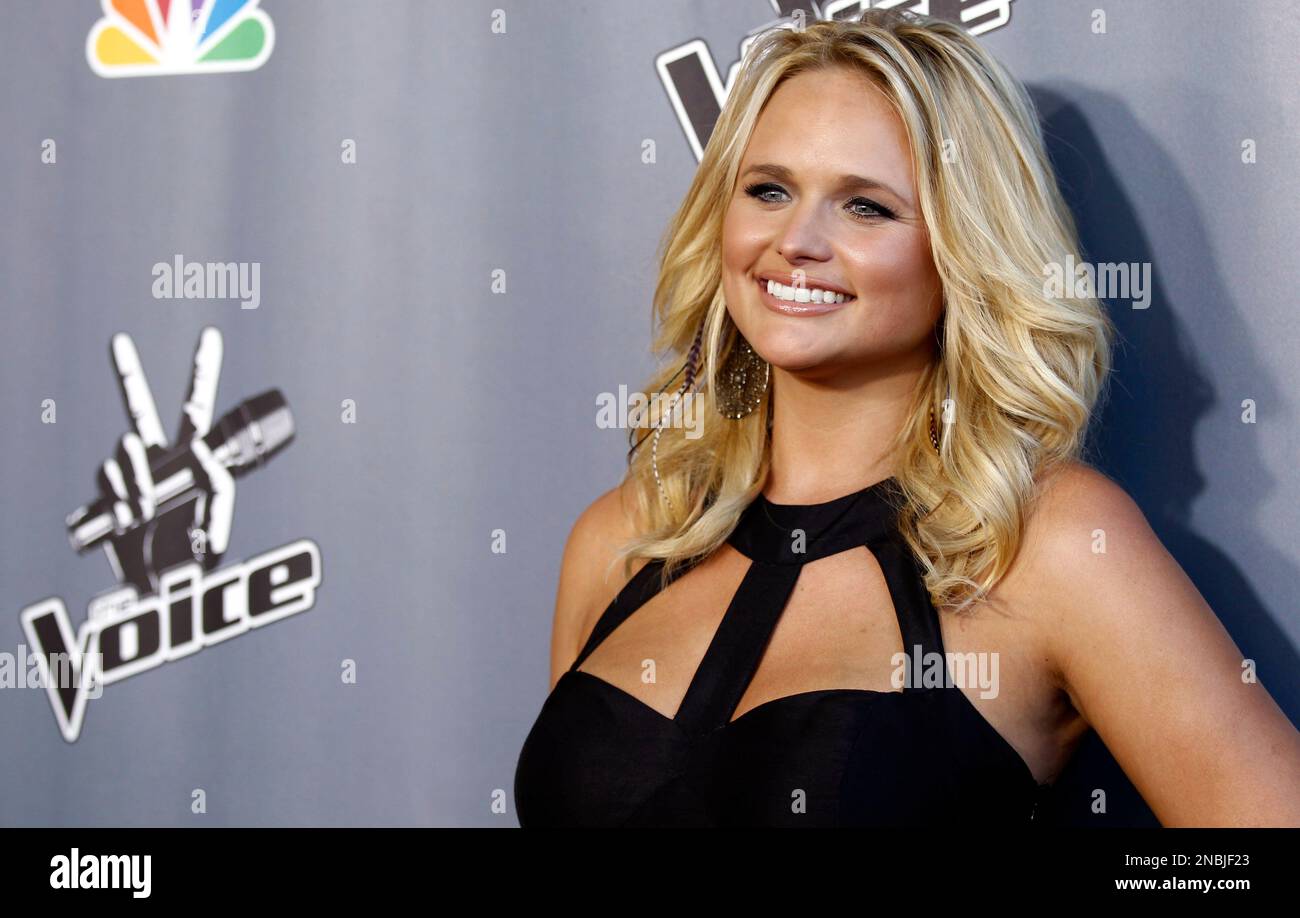 Singer Miranda Lambert poses for photographers after finale of "The ...