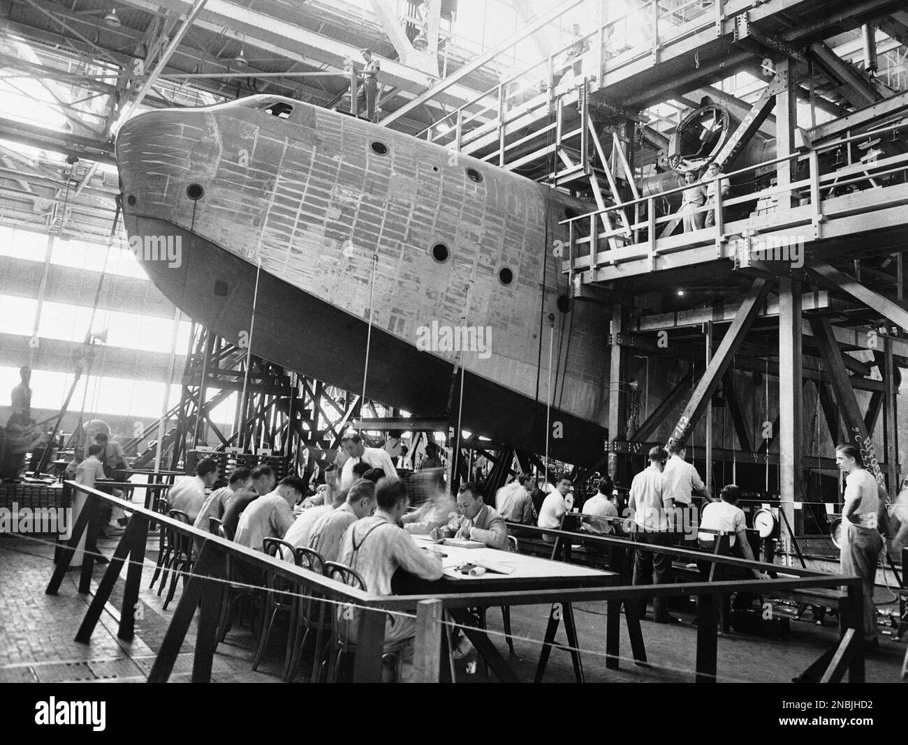 Experimental plane with a wingspread of 200 feet, under construction at ...