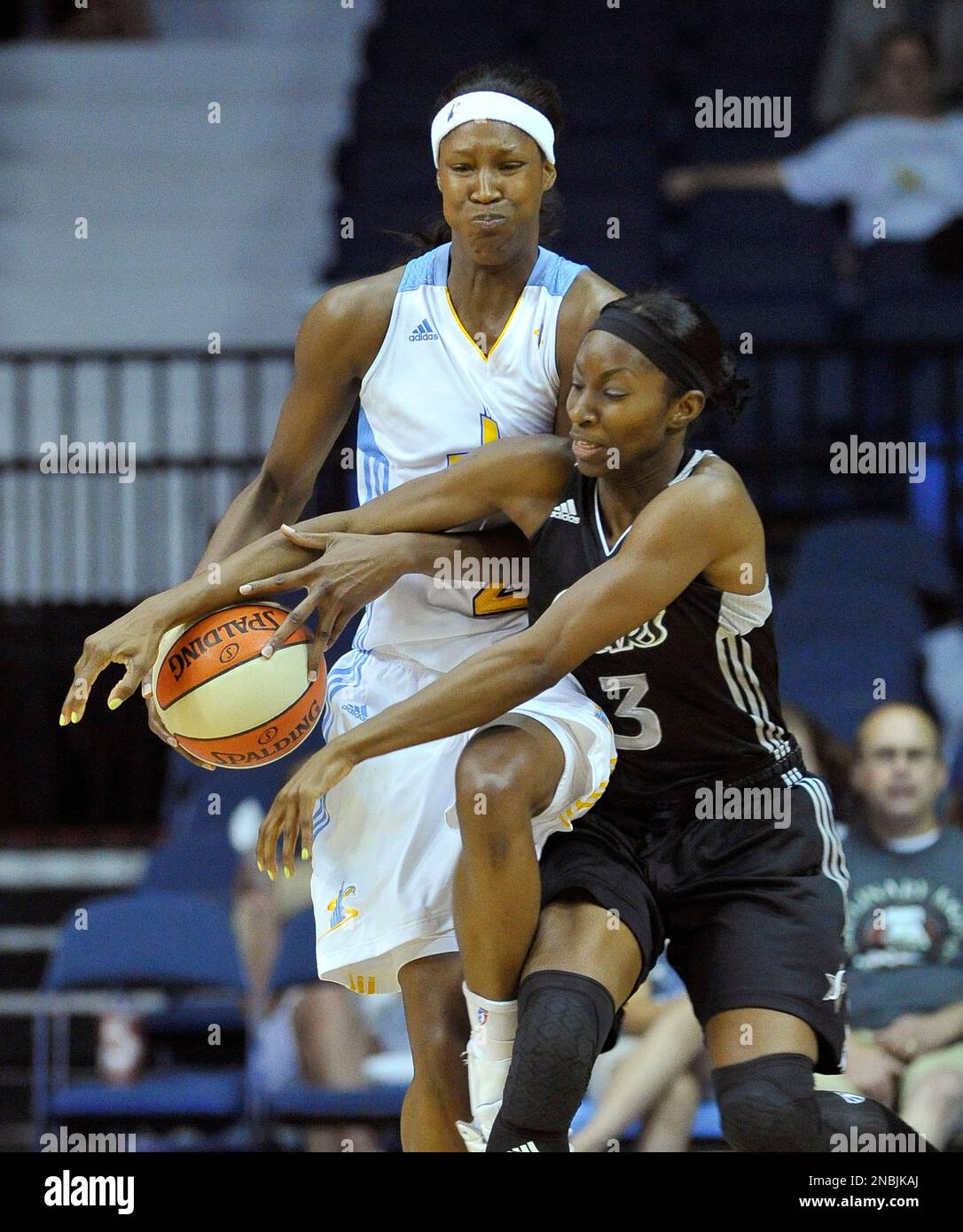 San Antonio Silver Stars forward Scholanda Robinson, right, fouls ...