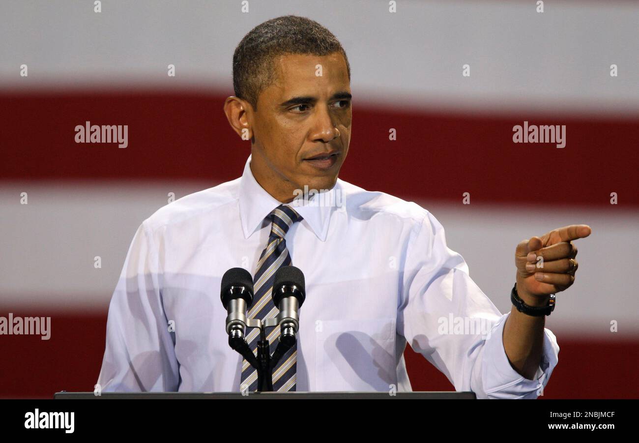 President Barack Obama speaks to workers at the Alcoa Davenport Works ...