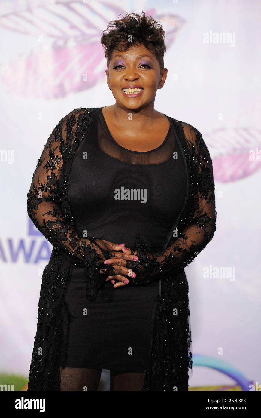 Anita Baker poses backstage at the BET Awards on Sunday, June 26, 2011 ...