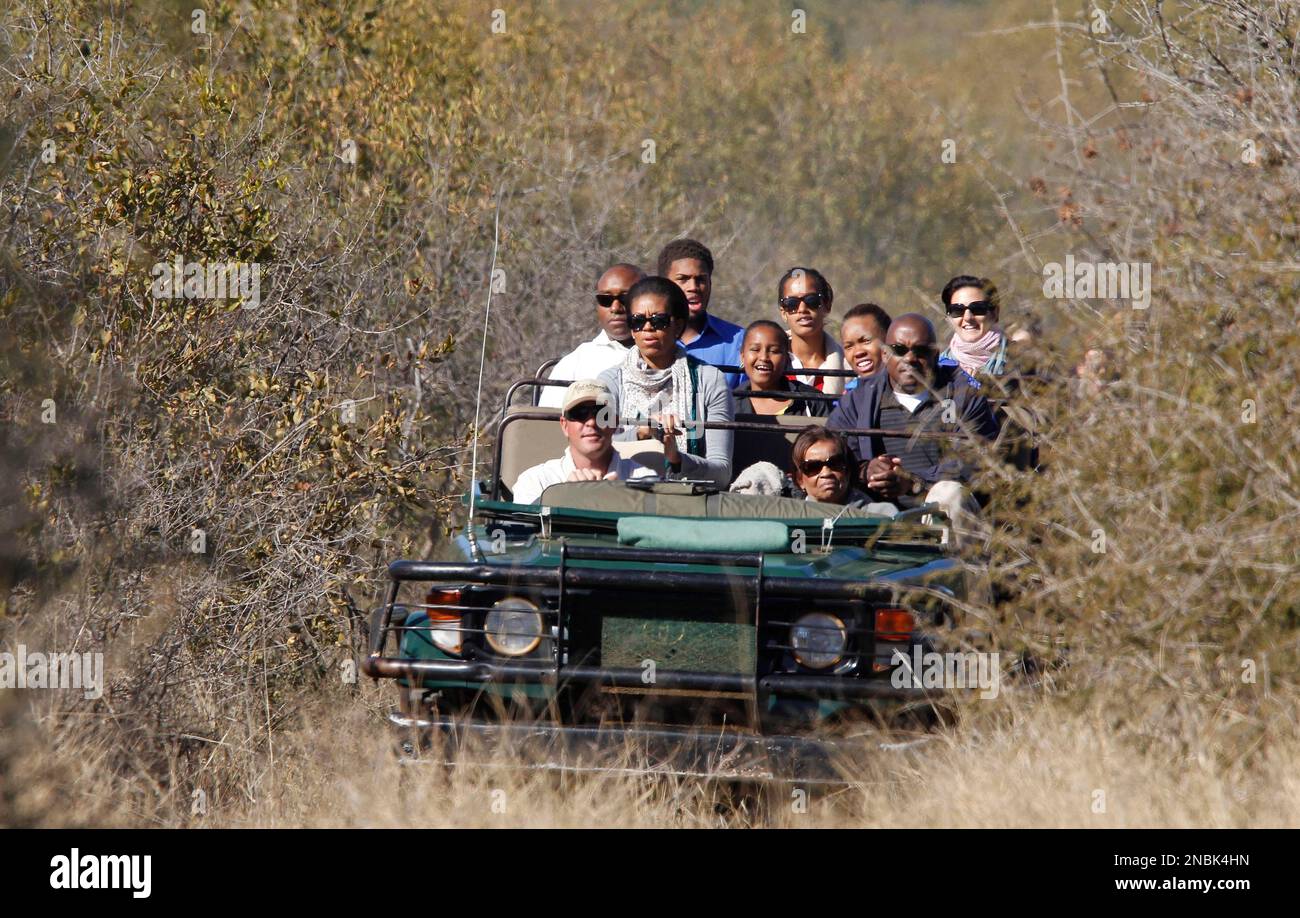 U.S. first lady Michelle Obama, daughters Sasha and Malia, mother ...