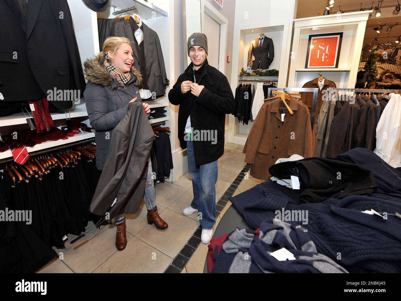 New York Islander Frans Nielsen shares a laugh with his sister, Signe ...