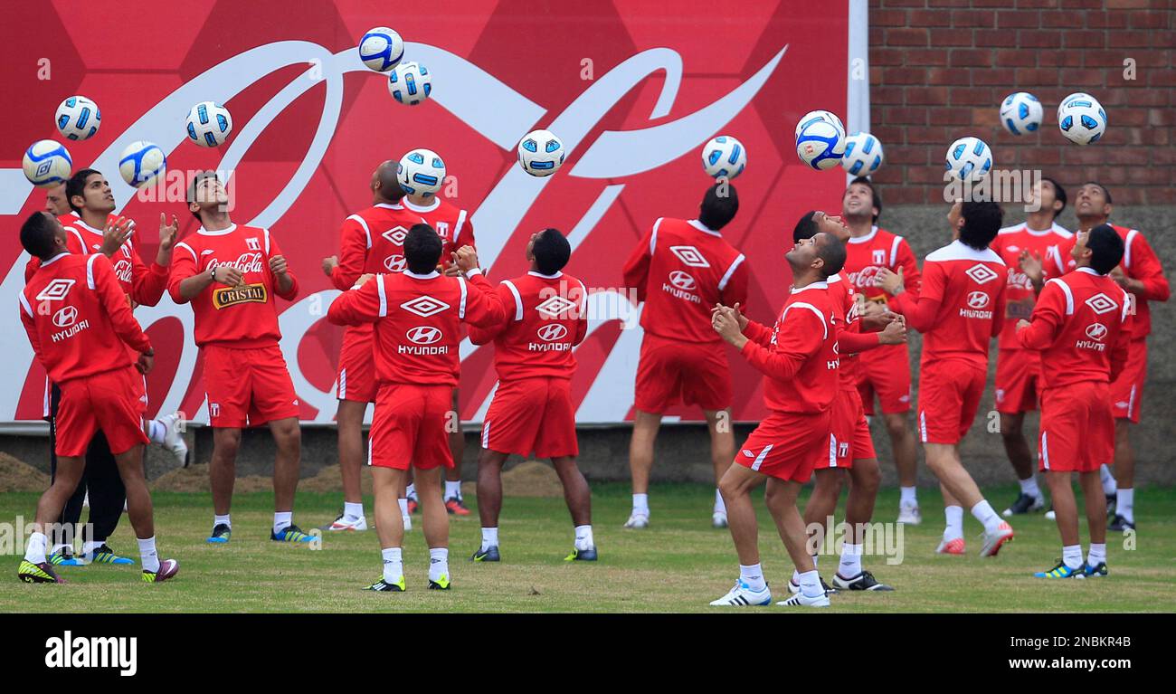 Peru's soccer players train ahead of the upcoming 2011 Copa America ...