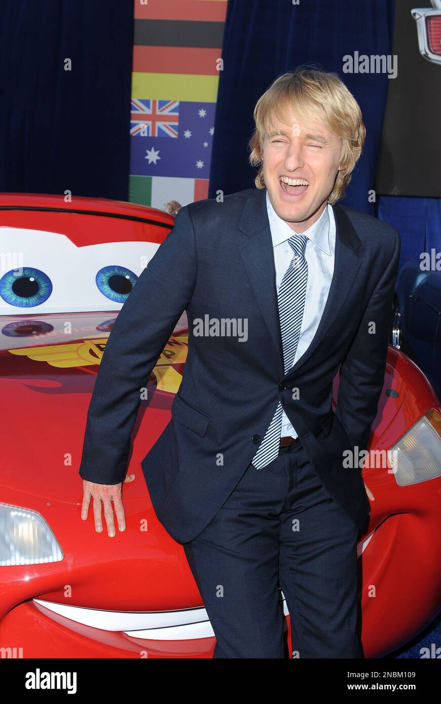 {headline} arrives at the world premiere of "Cars 2" at El Capitan ...