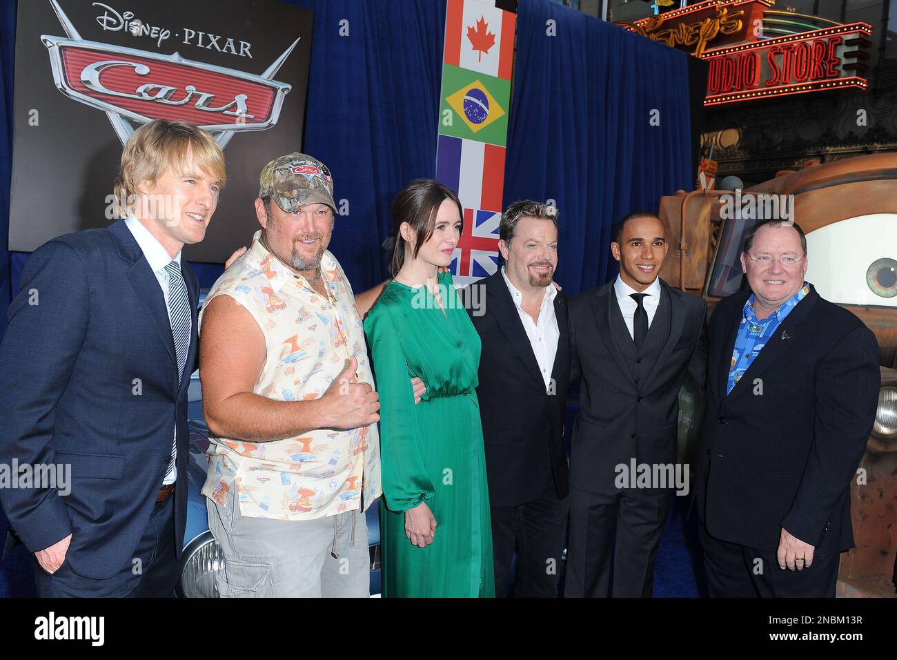 From left, Owen Wilson, Larry The Cable Guy, Emily Mortimer, Eddie ...