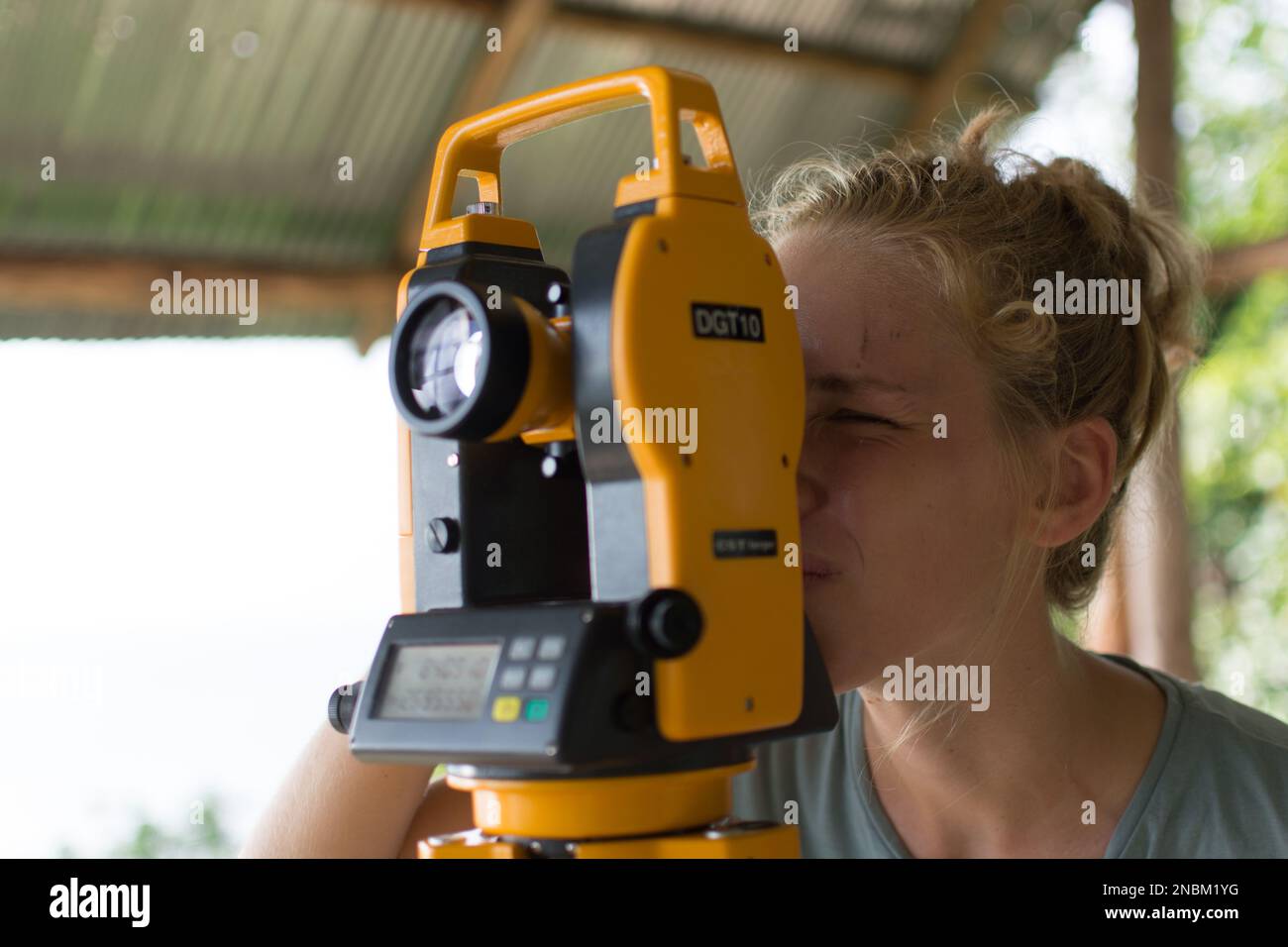 Marine biologists and volunteers at Marine Conservation Cambodia ...