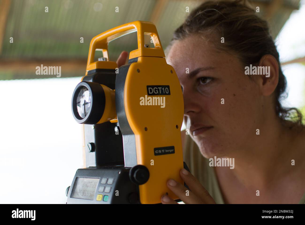 Marine biologists and volunteers at Marine Conservation Cambodia ...