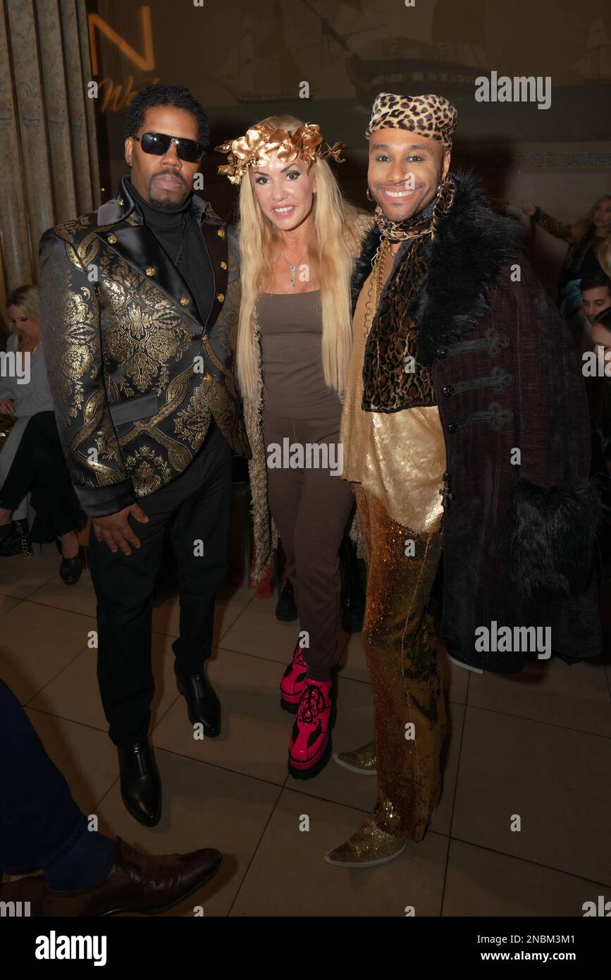 Erick "Mr Major" Shervington, Luciana Pampalone and Aaron Paul attend ...