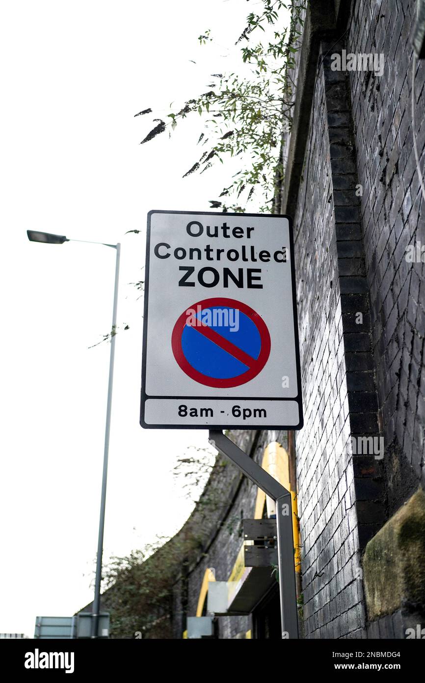 Controlled zone, no parking sign, England, UK Stock Photo - Alamy