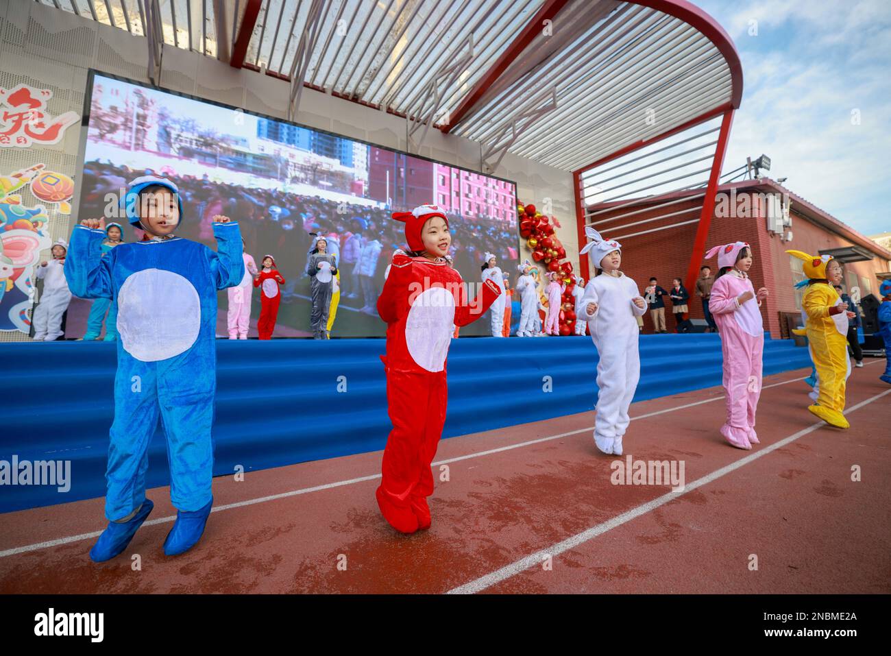 Primary and secondary school students return to campus as the spring ...