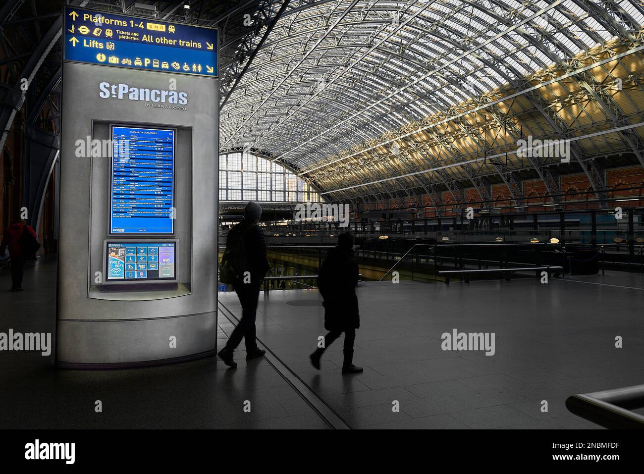 Concourse and timetable at St Pancras international rail station ...