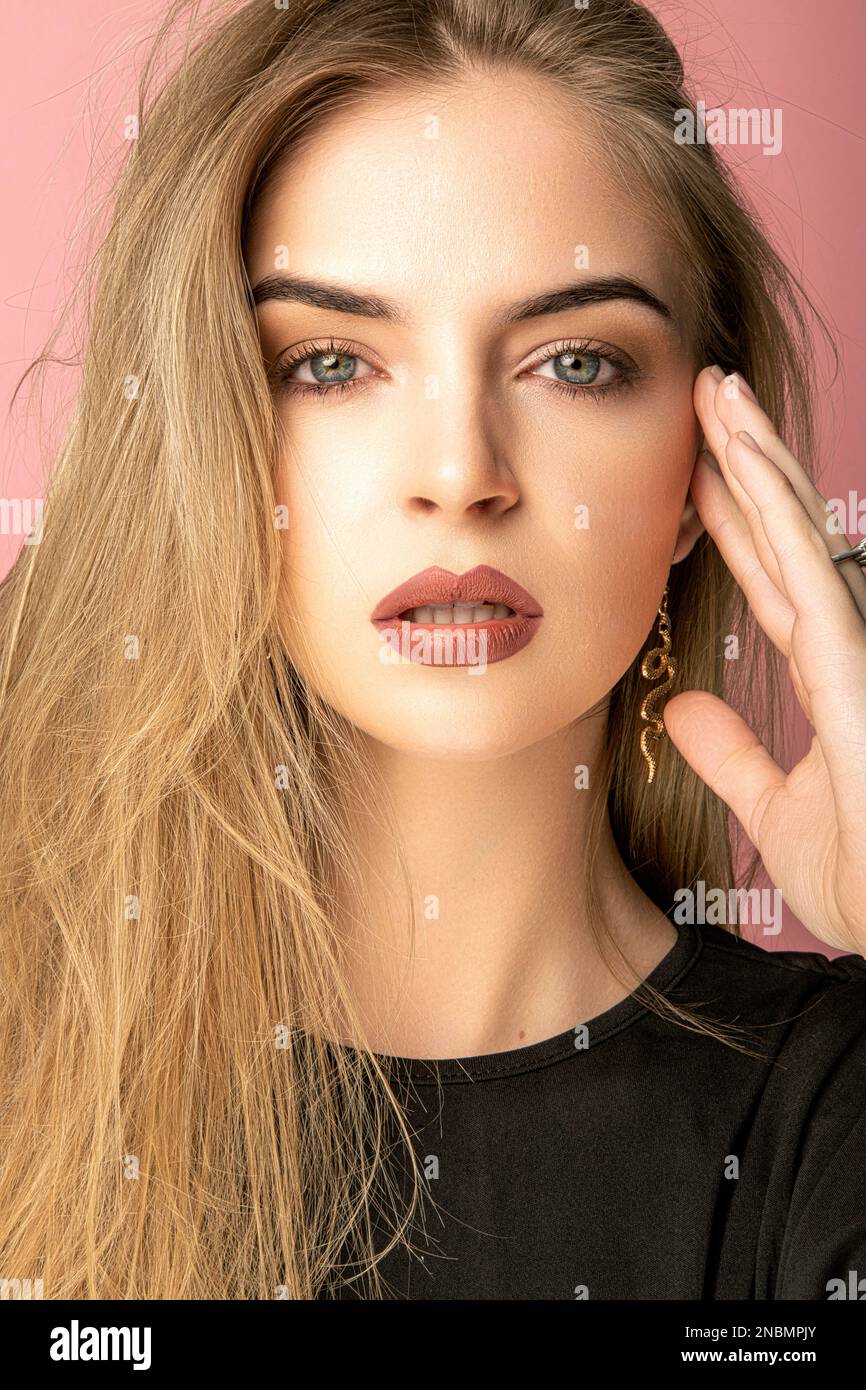Beautiful kin and pretty face Stock Photo - Alamy