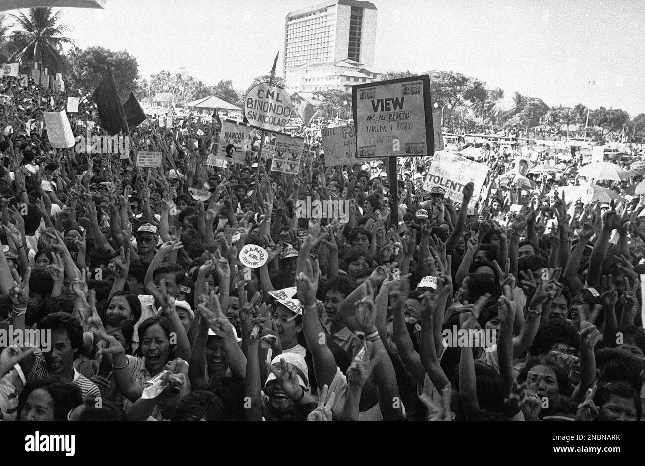 A huge crowd of Marcos supporters of ousted President Ferdinand Marcos ...