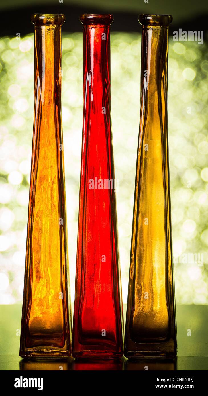 Bottom three vases hi-res stock photography and images - Alamy