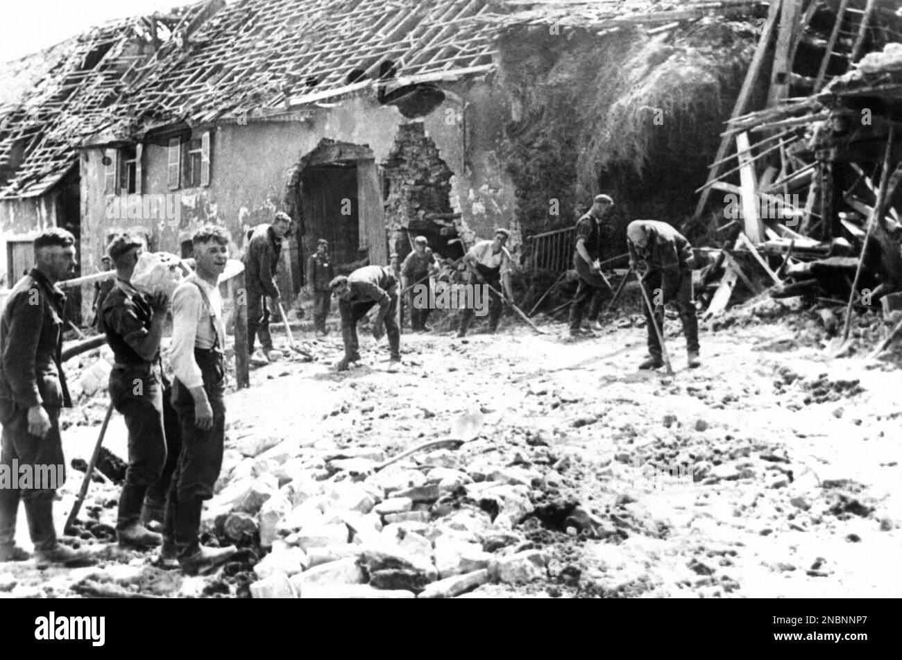Reconstruction units follow immediately behind the fighting troops to ...