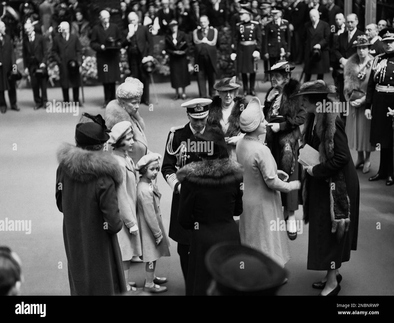 Britain's Queen Elizabeth, second right, saying goodbye to Lady ...