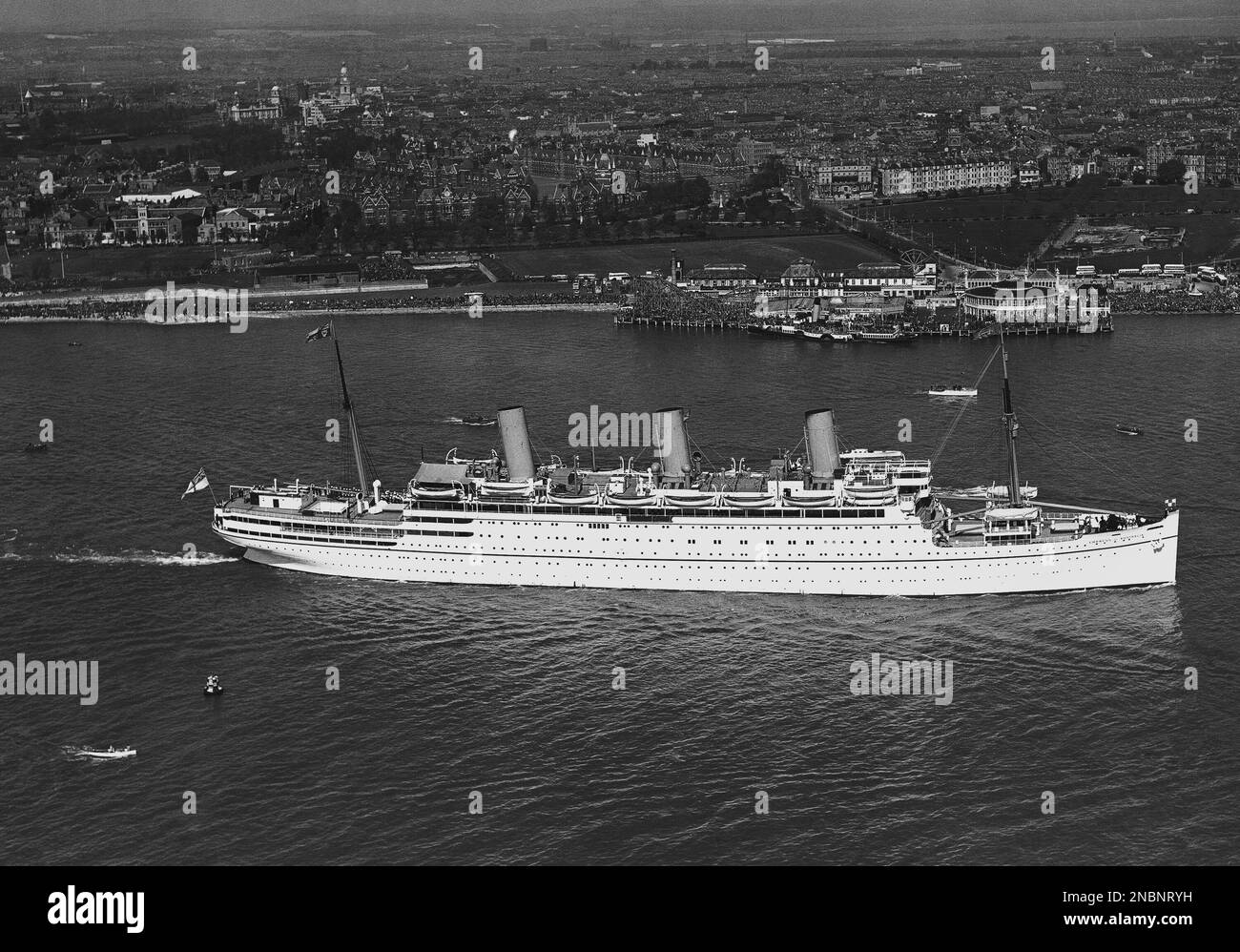 The liner Empress of Australia, with King George VI and Queen Elizabeth ...