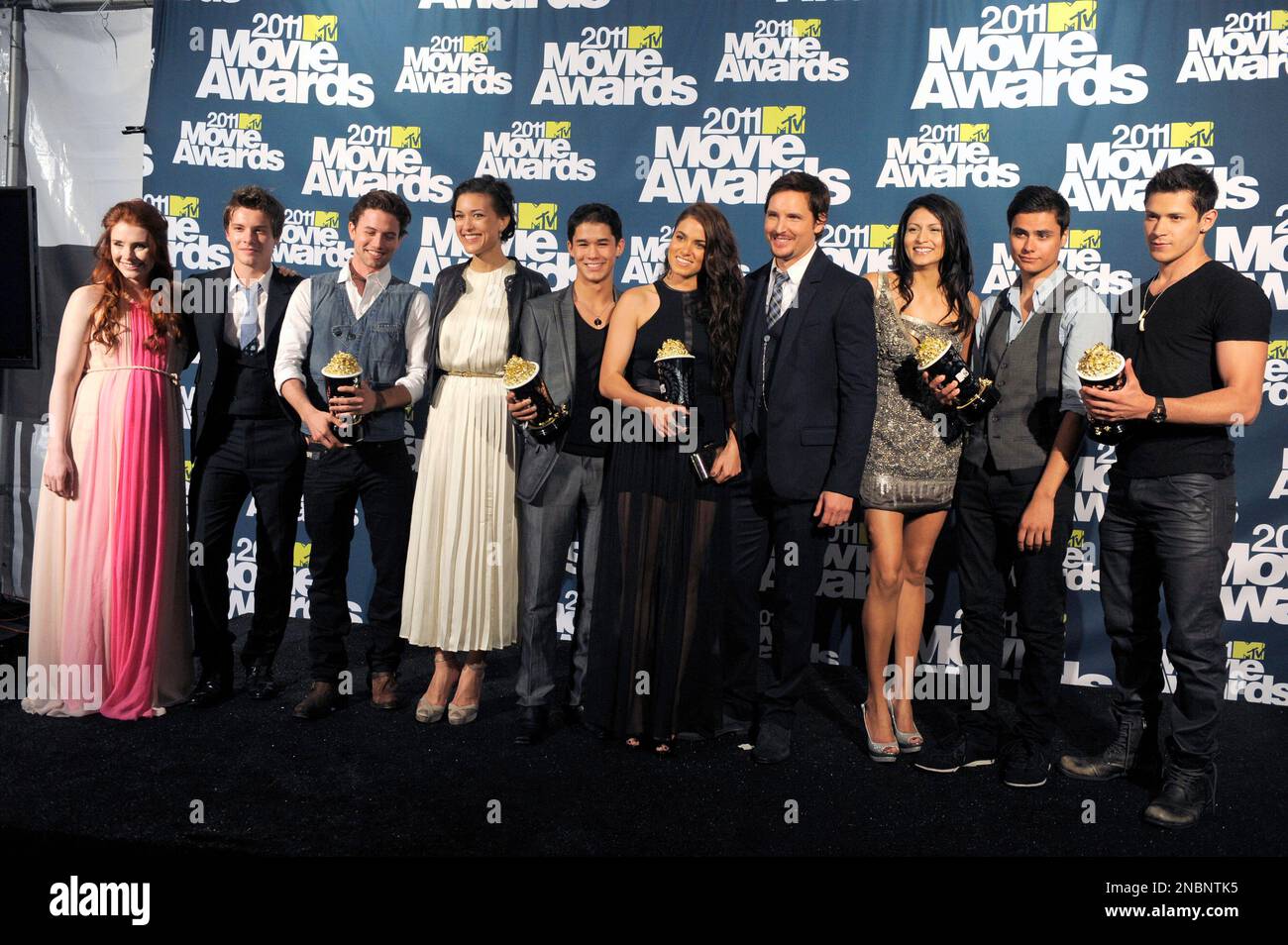 The cast of "The Twilight Saga: Eclipse" is seen backstage with the ...