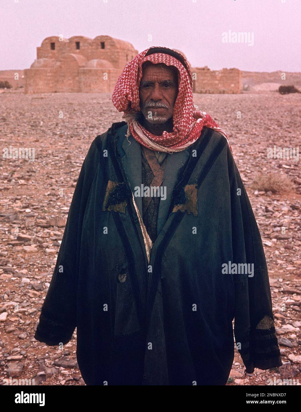 BEDUINO DEL DESIERTO. Location: CASTILLO. QUSEIR AMRA Stock Photo - Alamy