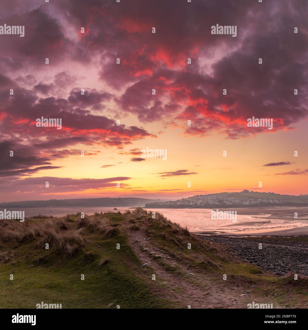 Tuesday 14th February 2023 - Valentines Day sunrise over Northam ...