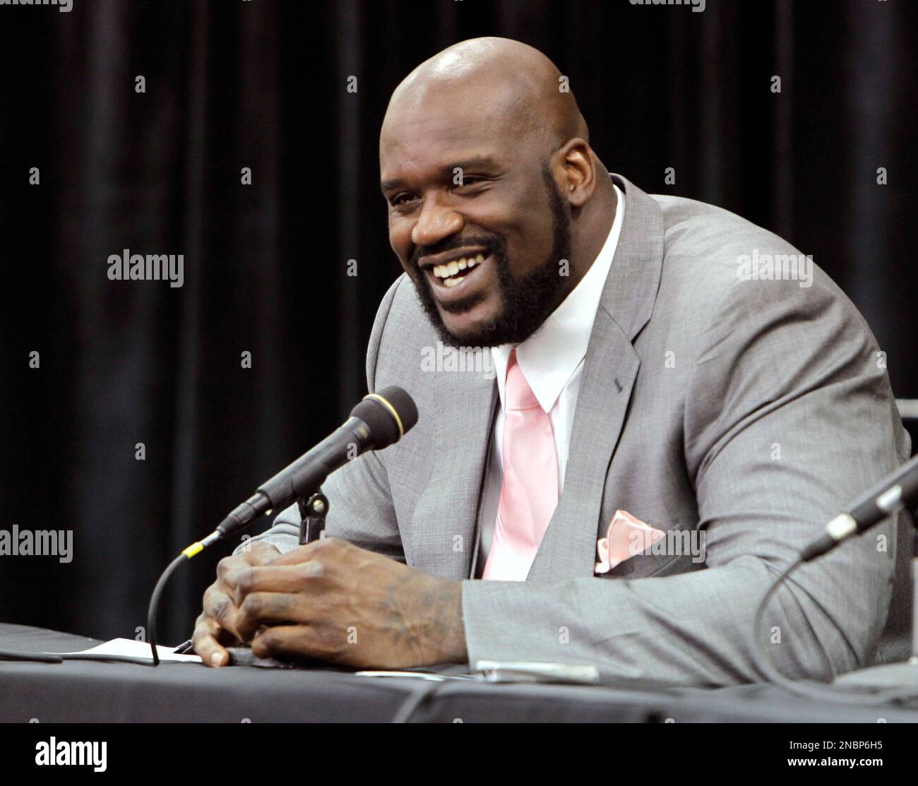 Shaquille O'Neal announces his retirement from NBA basketball at his ...
