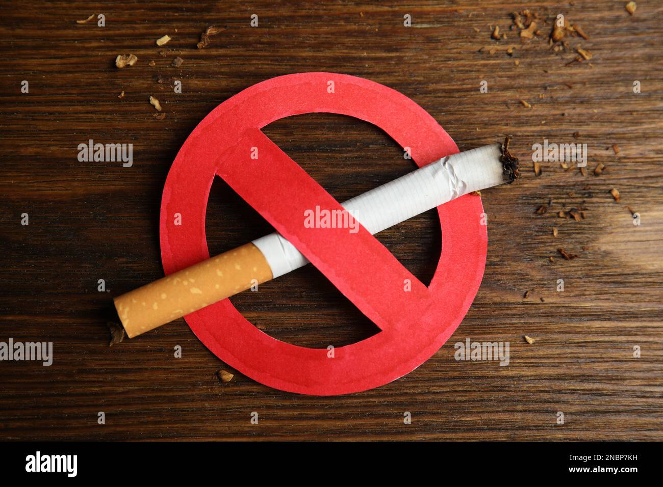 No smoking sign table hi-res stock photography and images - Alamy