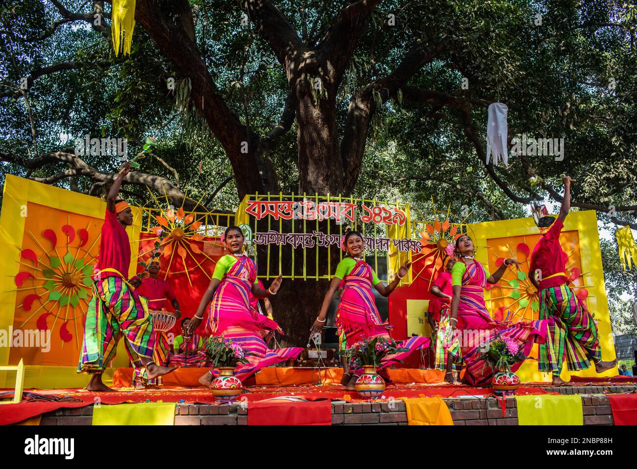Dhaka, Bangladesh. 14th Feb, 2023. Artists perform during Basanto Utsav ...