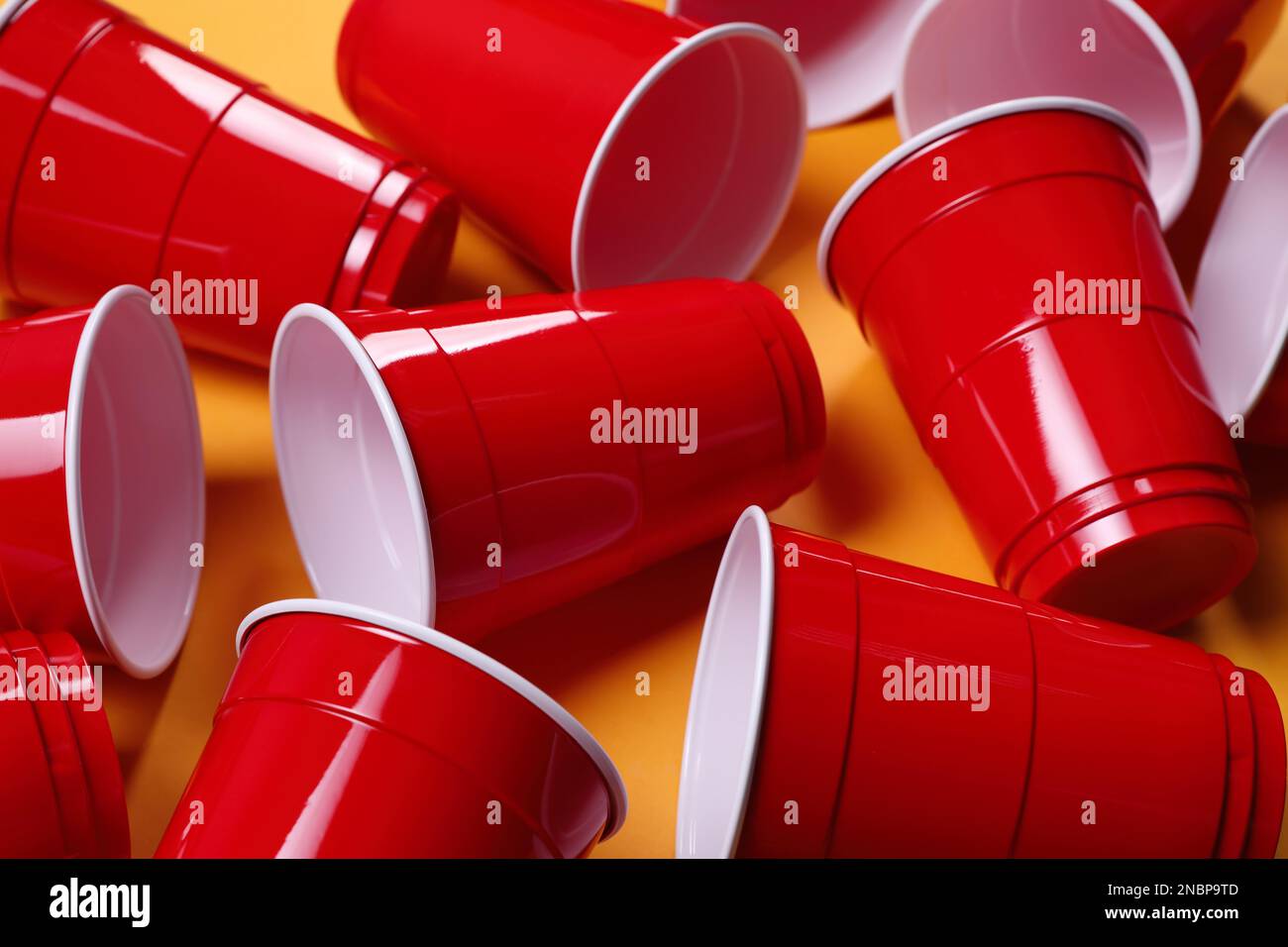 Red solo cups party hi-res stock photography and images - Alamy